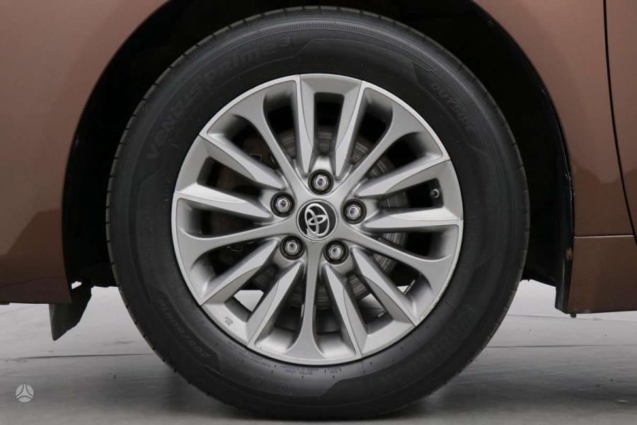 Brūns Toyota Avensis 2016 Viļņa, ar dzinēja tilpumu 1.80 L un nobraukumu 211 tūkst. km par 10900 €, foto 17 vietnē AUTOMOTO.COM.LV