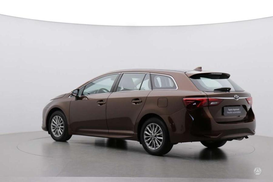 Brūns Toyota Avensis 2016 Viļņa, ar dzinēja tilpumu 1.80 L un nobraukumu 211 tūkst. km par 10900 €, foto 19 vietnē AUTOMOTO.COM.LV