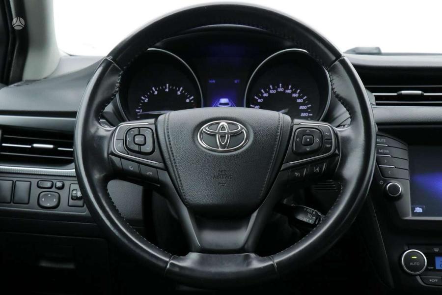 Brūns Toyota Avensis 2016 Viļņa, ar dzinēja tilpumu 1.80 L un nobraukumu 138 tūkst. km par 12900 €, foto 14 vietnē AUTOMOTO.COM.LV