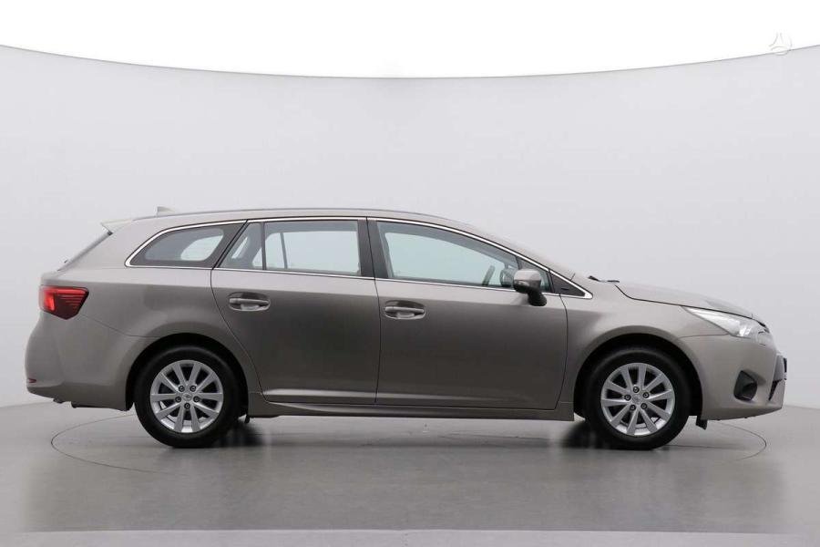 Brūns Toyota Avensis 2016 Viļņa, ar dzinēja tilpumu 1.80 L un nobraukumu 138 tūkst. km par 12900 €, foto 18 vietnē AUTOMOTO.COM.LV