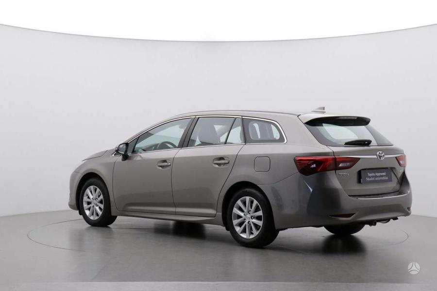 Brūns Toyota Avensis 2016 Viļņa, ar dzinēja tilpumu 1.80 L un nobraukumu 138 tūkst. km par 12900 €, foto 19 vietnē AUTOMOTO.COM.LV