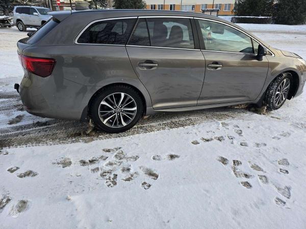 Brūns Toyota Avensis 2017 Ukmergė, ar dzinēja tilpumu 2.00 L un nobraukumu 210 tūkst. km par 10250 €, foto 3 vietnē AUTOMOTO.COM.LV
