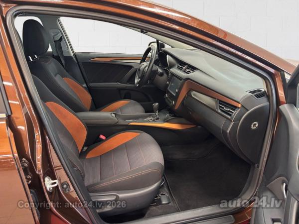 Коричневый Тойота Авенсис 2017 в Тарту, объемом двигателя 1.80 л и пробегом 301 тыс. км за 8290 €, фото 6 на AUTOMOTO.COM.LV