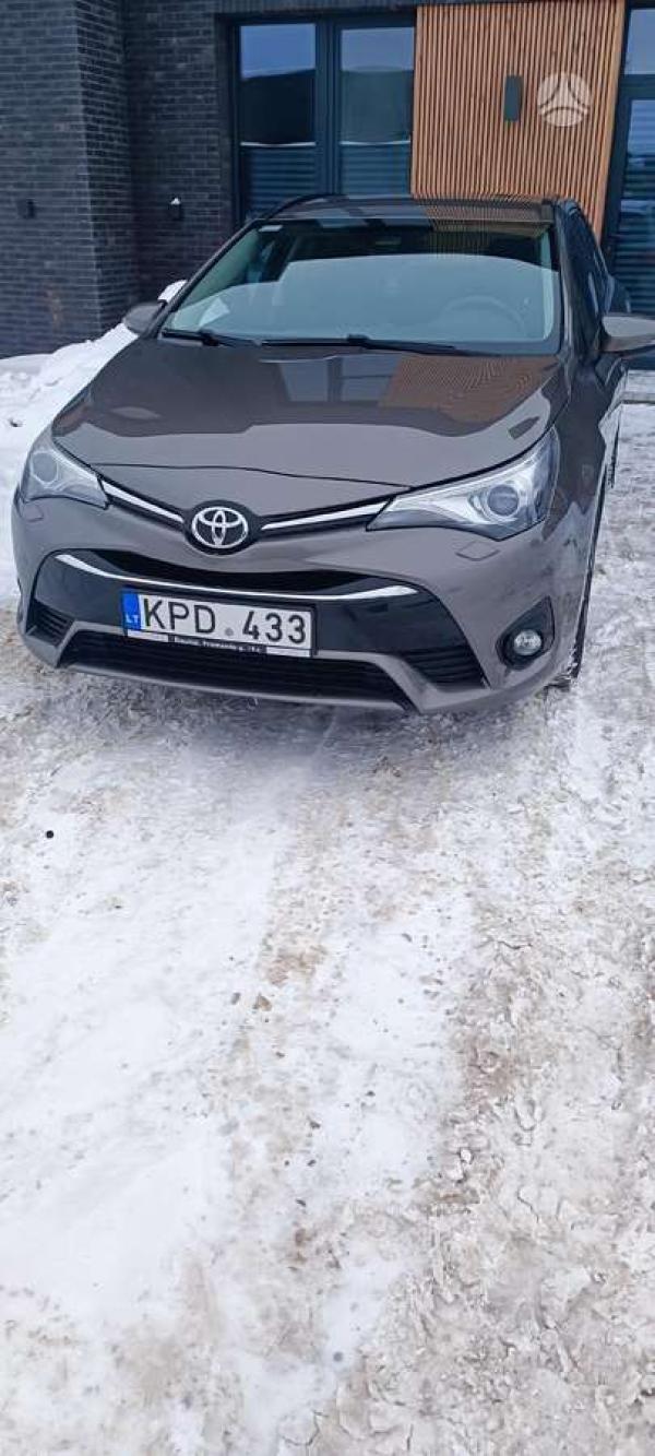 Brūns Toyota Avensis 2018 Šauļi, ar dzinēja tilpumu 1.80 L un nobraukumu 102 tūkst. km par 12500 €, foto 2 vietnē AUTOMOTO.COM.LV