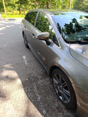 Brown Toyota Avensis 2018 in Jurbarkas, with an engine capacity of 1.80 L and mileage of 240 thousand km for 9500 €, photo 11 on AUTOMOTO.COM.LV