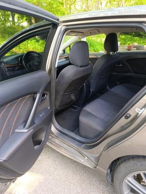 Brown Toyota Avensis 2018 in Jurbarkas, with an engine capacity of 1.80 L and mileage of 240 thousand km for 9500 €, photo 15 on AUTOMOTO.COM.LV