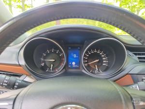 Brown Toyota Avensis 2018 in Jurbarkas, with an engine capacity of 1.80 L and mileage of 240 thousand km for 9500 €, photo 21 on AUTOMOTO.COM.LV