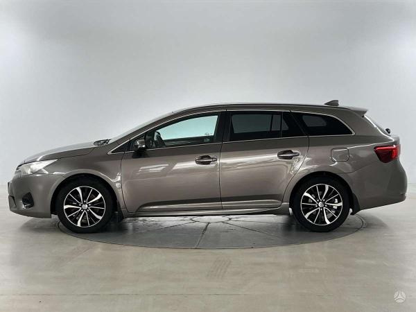 Коричневый Тойота Авенсис 2018 в Вильнюс, объемом двигателя 2.00 л и пробегом 168 тыс. км за 9900 €, фото 4 на AUTOMOTO.COM.LV