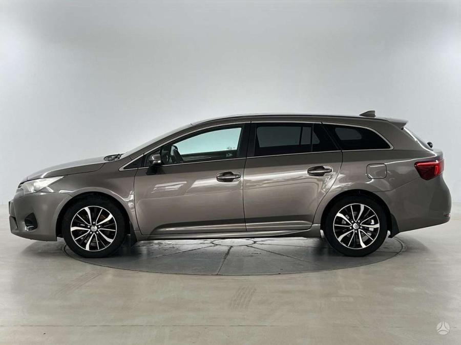 Brūns Toyota Avensis 2018 Viļņa, ar dzinēja tilpumu 2.00 L un nobraukumu 168 tūkst. km par 9900 €, foto 4 vietnē AUTOMOTO.COM.LV
