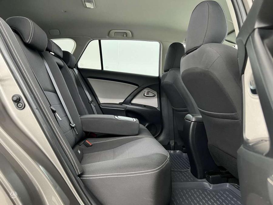 Brūns Toyota Avensis 2018 Viļņa, ar dzinēja tilpumu 2.00 L un nobraukumu 168 tūkst. km par 9900 €, foto 8 vietnē AUTOMOTO.COM.LV