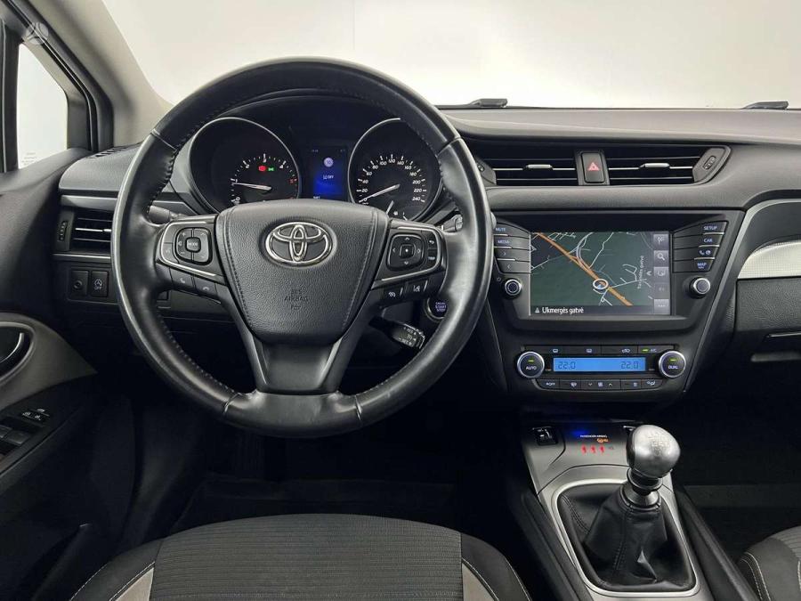 Brūns Toyota Avensis 2018 Viļņa, ar dzinēja tilpumu 2.00 L un nobraukumu 168 tūkst. km par 9900 €, foto 10 vietnē AUTOMOTO.COM.LV