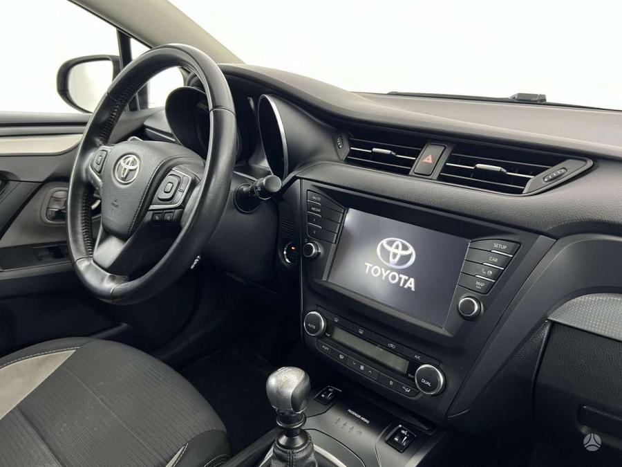 Brūns Toyota Avensis 2018 Viļņa, ar dzinēja tilpumu 2.00 L un nobraukumu 168 tūkst. km par 9900 €, foto 15 vietnē AUTOMOTO.COM.LV