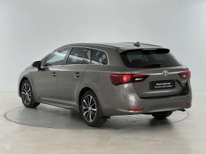 Brūns Toyota Avensis 2018 Viļņa, ar dzinēja tilpumu 2.00 L un nobraukumu 168 tūkst. km par 9900 €, foto 18 vietnē AUTOMOTO.COM.LV