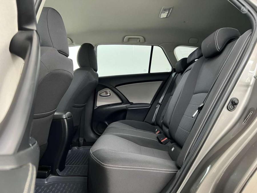 Brūns Toyota Avensis 2018 Viļņa, ar dzinēja tilpumu 2.00 L un nobraukumu 168 tūkst. km par 9900 €, foto 20 vietnē AUTOMOTO.COM.LV