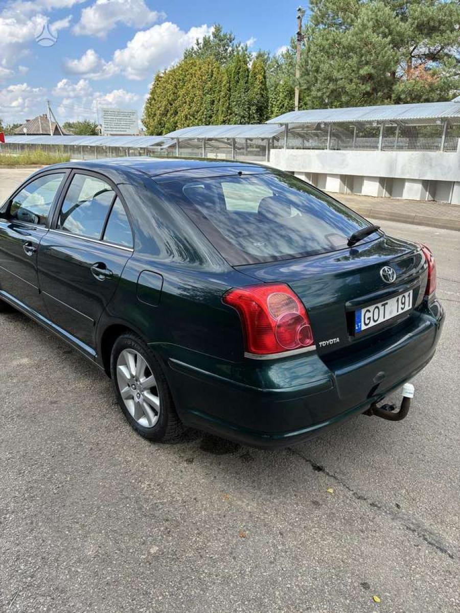 Green Toyota Avensis 2003 in Marijampole, with an engine capacity of 2.00 L and mileage of 220 thousand km for 2750 €, photo 13 on AUTOMOTO.COM.LV