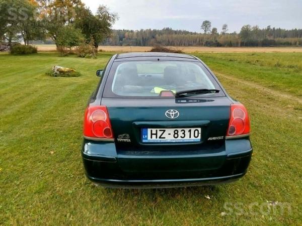 Toyota Avensis 2004 in Riga on AUTOMOTO.COM.LV Green Toyota Avensis 2004 in Riga, with an engine capacity of 1.80 L and mileage of 212 thousand km for 1900 €, photo 3 on AUTOMOTO.COM.LV