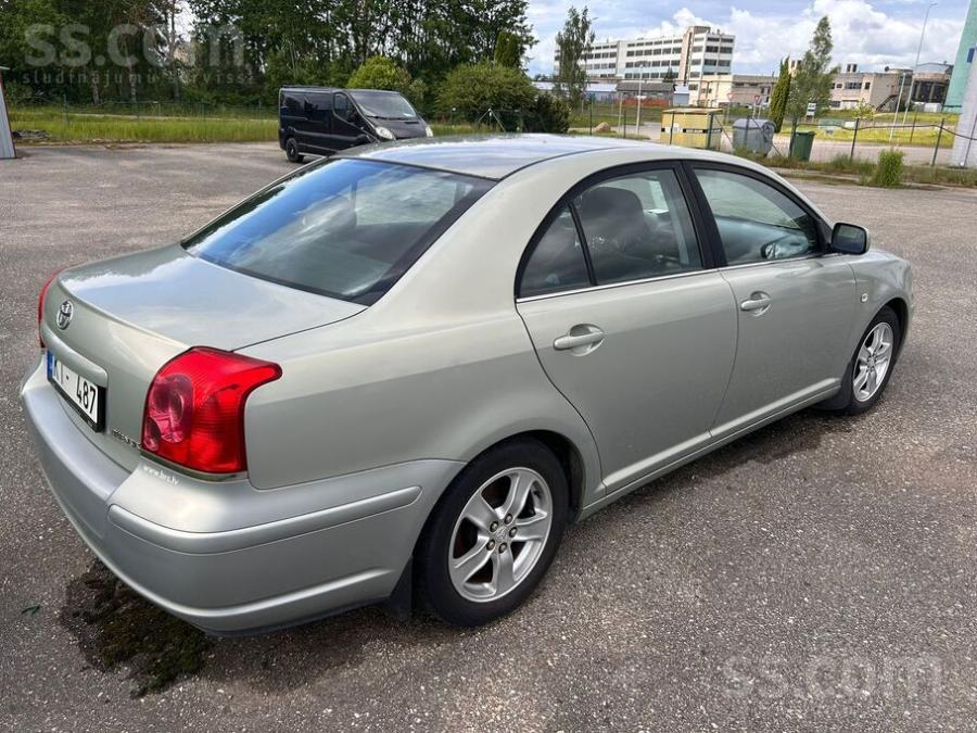 Zaļš Toyota Avensis 2005 Valmiera, ar dzinēja tilpumu 1.80 L un nobraukumu 266 tūkst. km par 1700 €, foto 3 vietnē AUTOMOTO.COM.LV