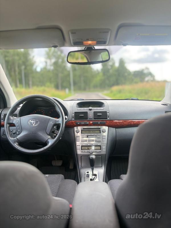 Zaļš Toyota Avensis 2005 Tallina, ar dzinēja tilpumu 2.00 L un nobraukumu 300 tūkst. km par 3200 €, foto 6 vietnē AUTOMOTO.COM.LV