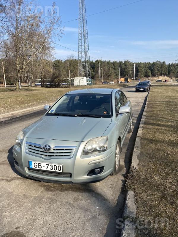 Green Toyota Avensis 2006 in Riga, with an engine capacity of 1.80 L and mileage of 318 thousand km for 1995 €, photo 1 on AUTOMOTO.COM.LV