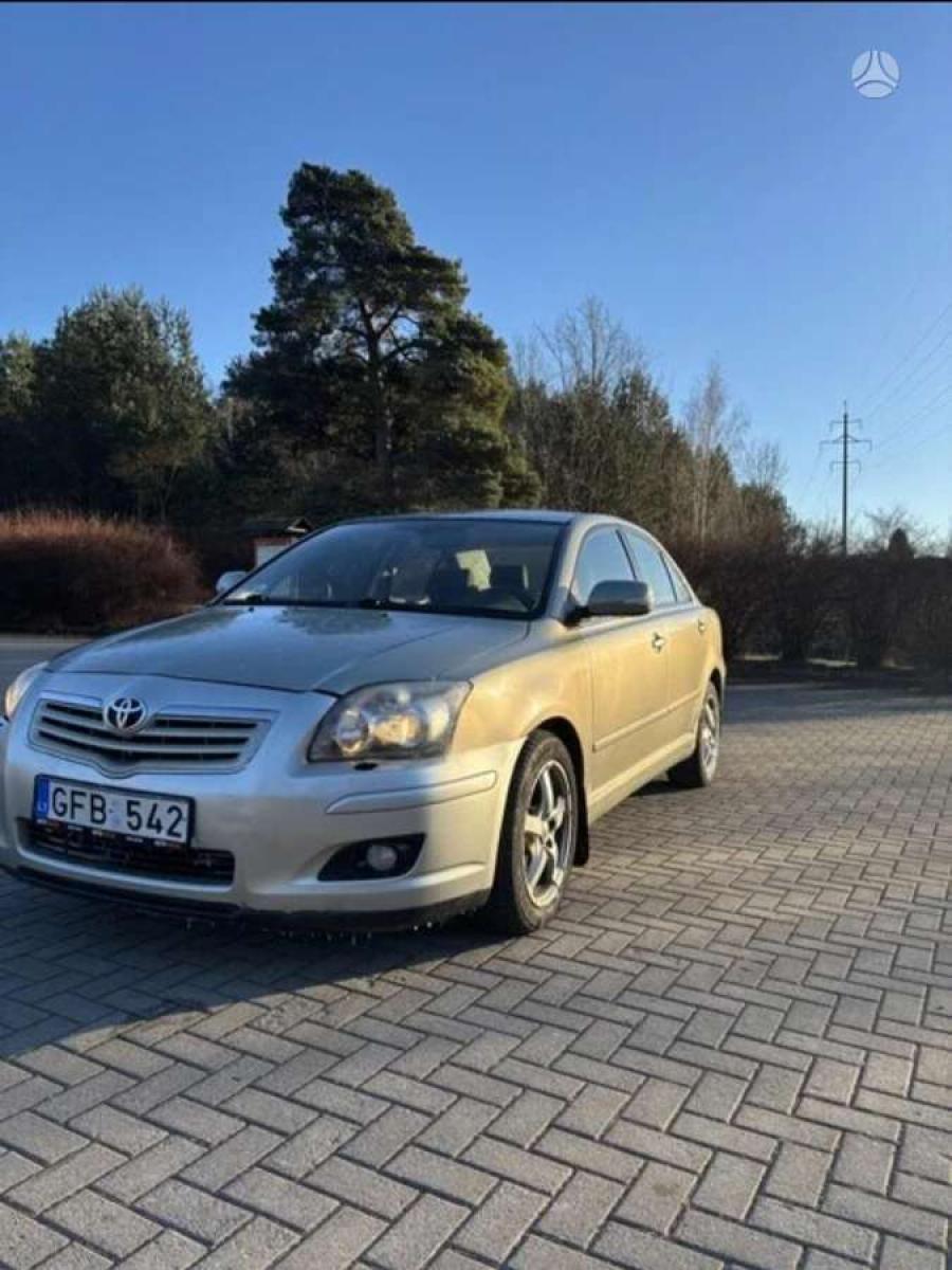 Green Toyota Avensis 2007 in Vilnius, with an engine capacity of 2.00 L and mileage of 292 thousand km for 1100 €, photo 1 on AUTOMOTO.COM.LV