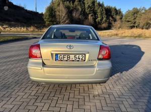 Green Toyota Avensis 2007 in Vilnius, with an engine capacity of 2.00 L and mileage of 292 thousand km for 1100 €, photo 3 on AUTOMOTO.COM.LV