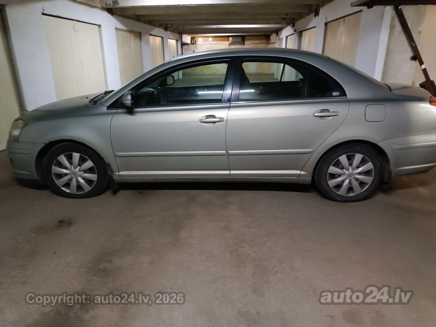 Зеленый Тойота Авенсис 2007 в Таллин, объемом двигателя 1.60 л и пробегом 294 тыс. км за 2600 €, фото 3 на AUTOMOTO.COM.LV