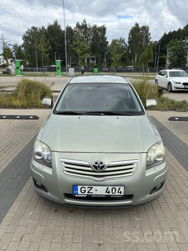 Зеленый Тойота Авенсис 2007 в Рига, объемом двигателя 2.00 л и пробегом 245 тыс. км за 2300 €, фото 1 на AUTOMOTO.COM.LV