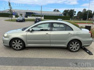 Green Toyota Avensis 2007 in Riga, with an engine capacity of 2.00 L and mileage of 245 thousand km for 2300 €, photo 5 on AUTOMOTO.COM.LV