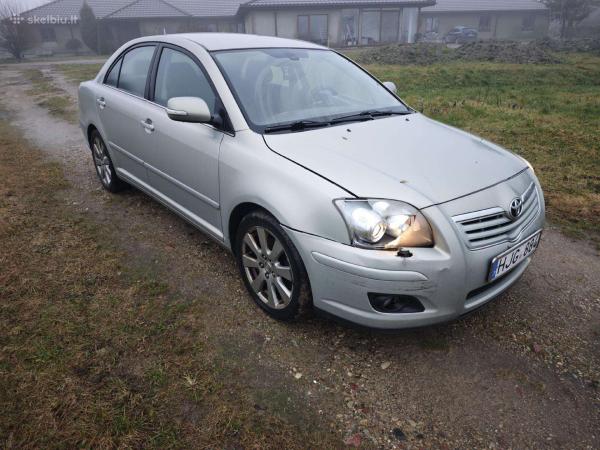 Green Toyota Avensis 2008 in Klaipeda, with an engine capacity of 2.20 L and mileage of 340 thousand km for 1800 €, photo 2 on AUTOMOTO.COM.LV