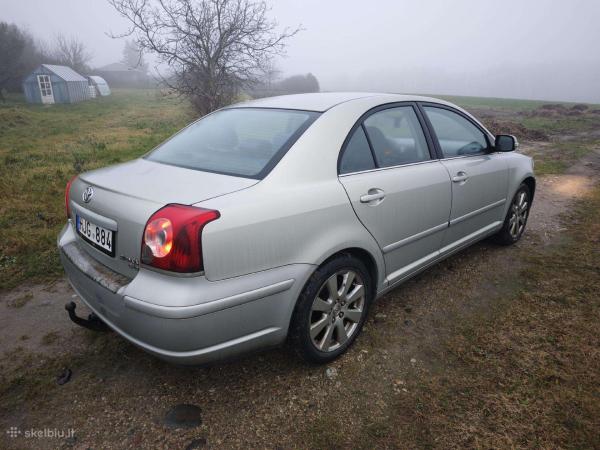 Green Toyota Avensis 2008 in Klaipeda, with an engine capacity of 2.20 L and mileage of 340 thousand km for 1800 €, photo 3 on AUTOMOTO.COM.LV