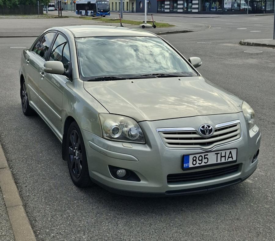 Зеленый Тойота Авенсис 2008 в Таллин, объемом двигателя 1.80 л и пробегом 175 тыс. км за 4300 €, фото 1 на AUTOMOTO.COM.LV