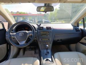 Green Toyota Avensis 2009 in Riga, with an engine capacity of 2.00 L and mileage of 225 thousand km for 5300 €, photo  on AUTOMOTO.COM.LV