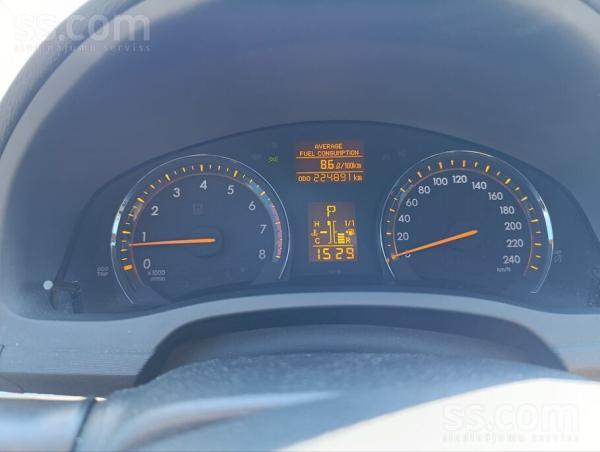 Green Toyota Avensis 2009 in Riga, with an engine capacity of 2.00 L and mileage of 225 thousand km for 5300 €, photo 6 on AUTOMOTO.COM.LV