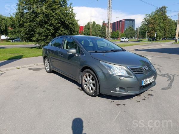 Green Toyota Avensis 2009 in Riga, with an engine capacity of 2.00 L and mileage of 225 thousand km for 5300 €, photo 9 on AUTOMOTO.COM.LV