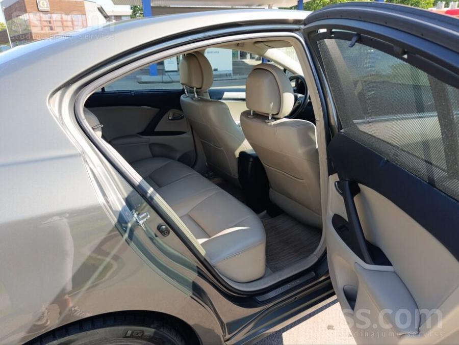 Zaļš Toyota Avensis 2009 Rīga, ar dzinēja tilpumu 2.00 L un nobraukumu 225 tūkst. km par 5300 €, foto 15 vietnē AUTOMOTO.COM.LV