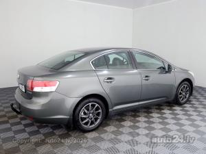 Green Toyota Avensis 2009 in Tallinn, with an engine capacity of 1.80 L and mileage of 259 thousand km for 3499 €, photo 4 on AUTOMOTO.COM.LV