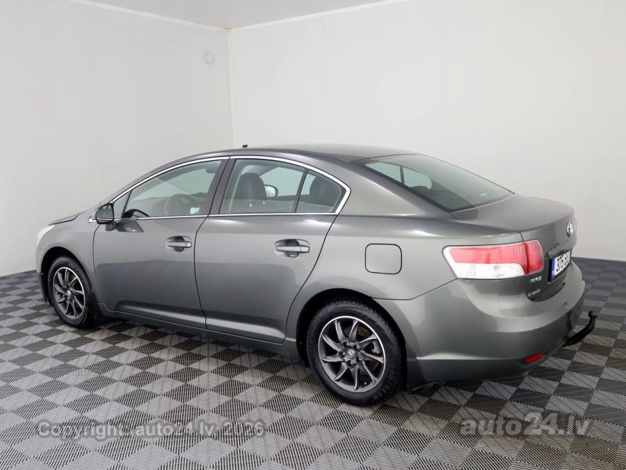 Green Toyota Avensis 2009 in Tallinn, with an engine capacity of 1.80 L and mileage of 259 thousand km for 3499 €, photo 5 on AUTOMOTO.COM.LV