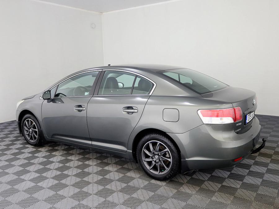 Green Toyota Avensis 2009 in Tallinn, with an engine capacity of 1.80 L and mileage of 259 thousand km for 3499 €, photo 5 on AUTOMOTO.COM.LV