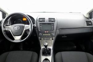 Green Toyota Avensis 2009 in Tallinn, with an engine capacity of 1.80 L and mileage of 259 thousand km for 3499 €, photo 6 on AUTOMOTO.COM.LV