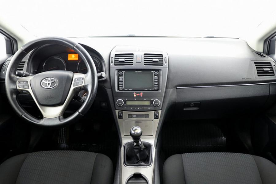 Green Toyota Avensis 2009 in Tallinn, with an engine capacity of 1.80 L and mileage of 259 thousand km for 3499 €, photo 6 on AUTOMOTO.COM.LV