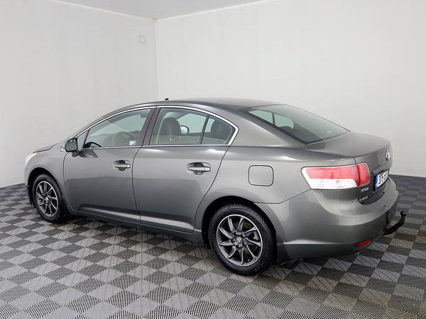 Toyota Avensis 2009 Tallina vietnē Zaļš Toyota Avensis 2009 Tallina, ar dzinēja tilpumu 1.80 L un nobraukumu 259 tūkst. km par 3299 €, foto 5 vietnē AUTOMOTO.COM.LV