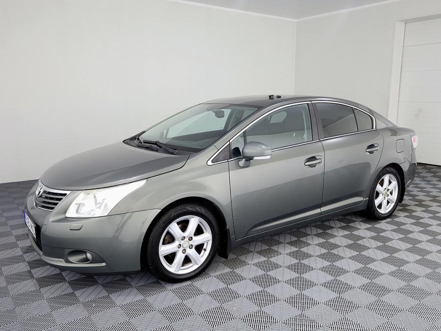 Green Toyota Avensis 2010 in Tallinn, with an engine capacity of 2.00 L and mileage of 319 thousand km for 2999 €, photo 12 on AUTOMOTO.COM.LV