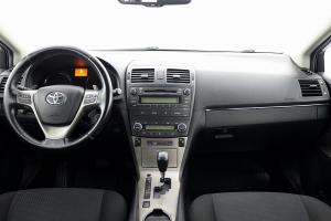 Green Toyota Avensis 2010 in Tallinn, with an engine capacity of 2.00 L and mileage of 319 thousand km for 2999 €, photo 15 on AUTOMOTO.COM.LV