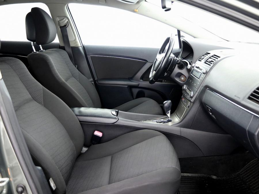 Green Toyota Avensis 2010 in Tallinn, with an engine capacity of 2.00 L and mileage of 319 thousand km for 2999 €, photo 16 on AUTOMOTO.COM.LV