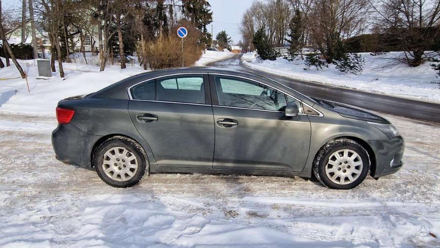 Zaļš Toyota Avensis 2012 Kauņa, ar dzinēja tilpumu 1.80 L un nobraukumu 243 tūkst. km par 2900 €, foto 4 vietnē AUTOMOTO.COM.LV
