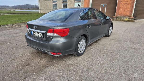 Green Toyota Avensis 2012 in Jonava, with an engine capacity of 1.99 L and mileage of 314 thousand km for 4500 €, photo 3 on AUTOMOTO.COM.LV