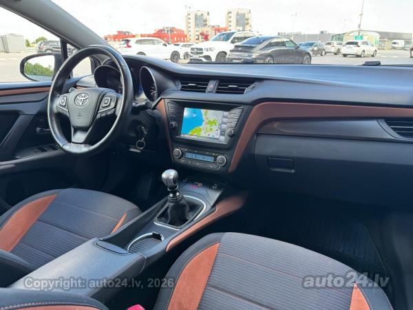 Зеленый Тойота Авенсис 2017 в Таллин, объемом двигателя 1.80 л и пробегом 132 тыс. км за 9995 €, фото 10 на AUTOMOTO.COM.LV