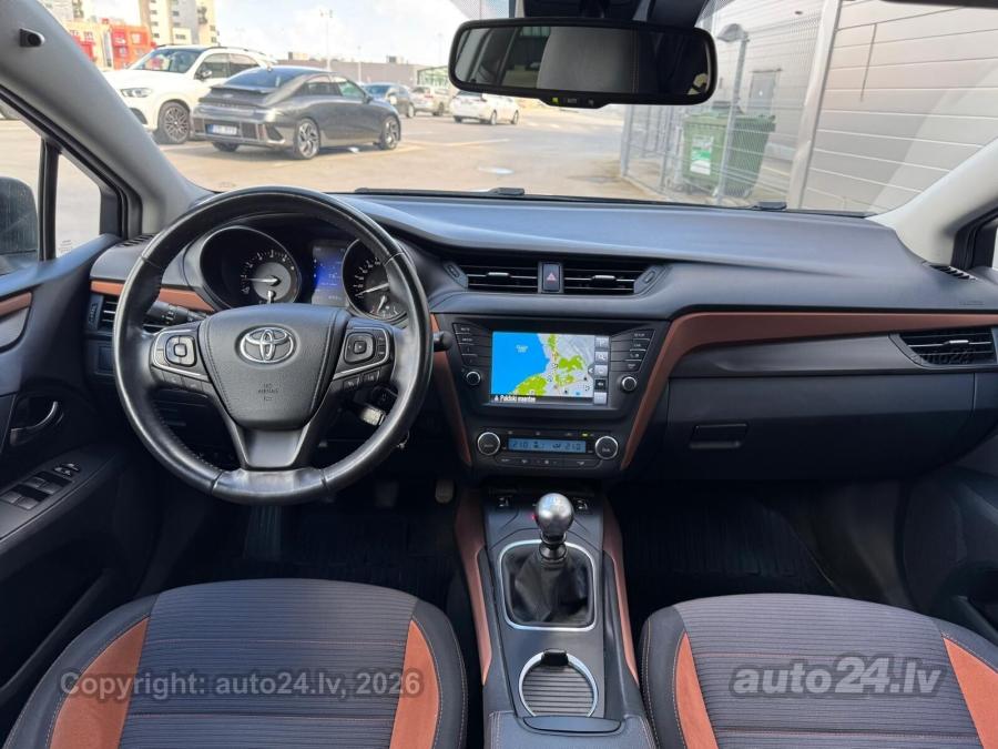 Зеленый Тойота Авенсис 2017 в Таллин, объемом двигателя 1.80 л и пробегом 132 тыс. км за 9995 €, фото 12 на AUTOMOTO.COM.LV