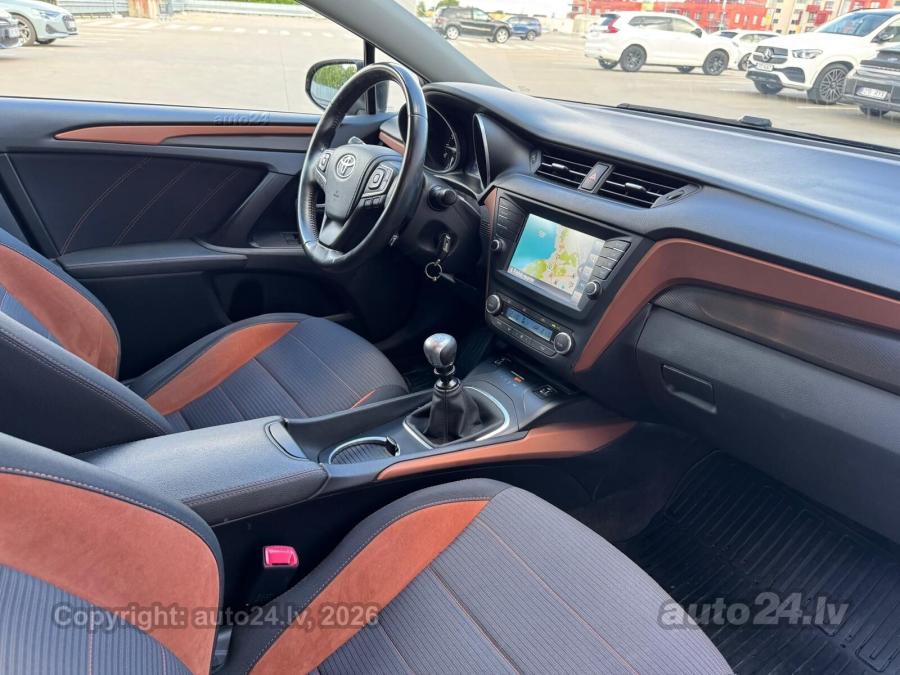 Зеленый Тойота Авенсис 2017 в Таллин, объемом двигателя 1.80 л и пробегом 132 тыс. км за 9995 €, фото 13 на AUTOMOTO.COM.LV