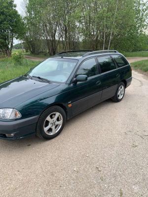 Zaļš Toyota Avensis 2000 Kauņa, ar dzinēja tilpumu 1.79 L un nobraukumu 205 tūkst. km par 1700 €, foto 3 vietnē AUTOMOTO.COM.LV